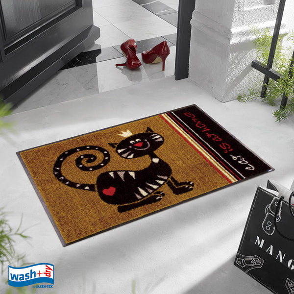 Cat is at home – Kleen-Tex (Thailand)